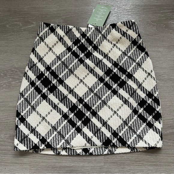 H&M | Skirts | Hm Plaid Mini Tweed Skirt | Poshmark